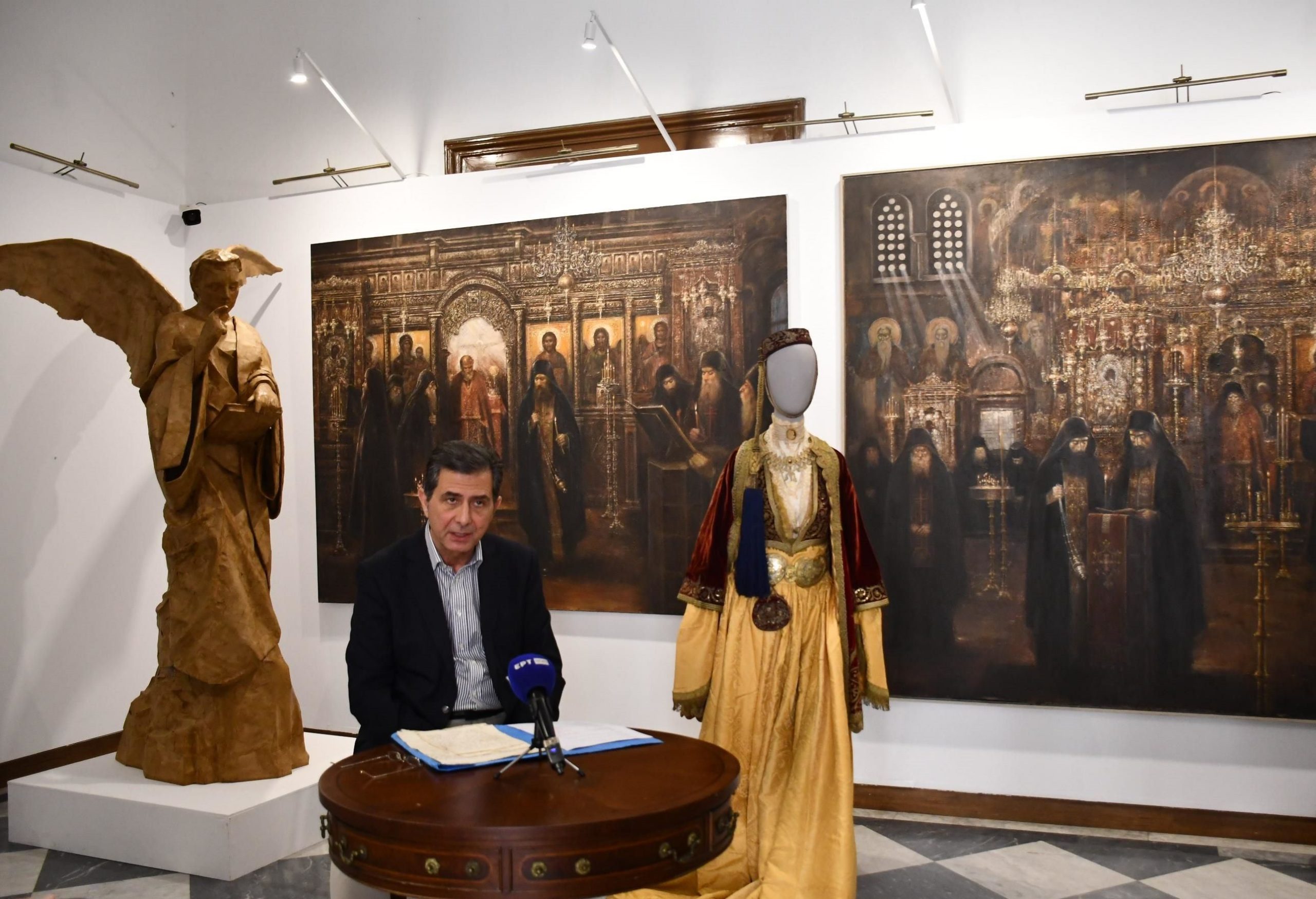 Έτοιμο το ΥΜΑΘ για τα εγκαίνια της Έκθεσης κειμηλίων και τεκμηρίων με ...
