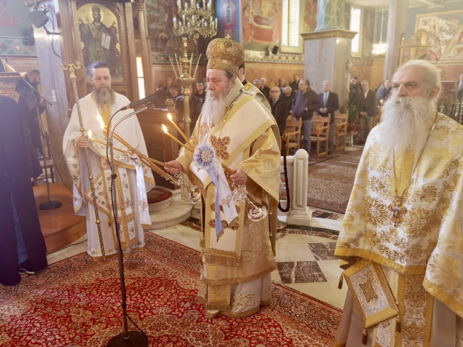 Ετήσιο μνημόσυνο μακαριστού Επισκόπου Ευκαρπίας Ιεροθέου στην Πάτρα ...