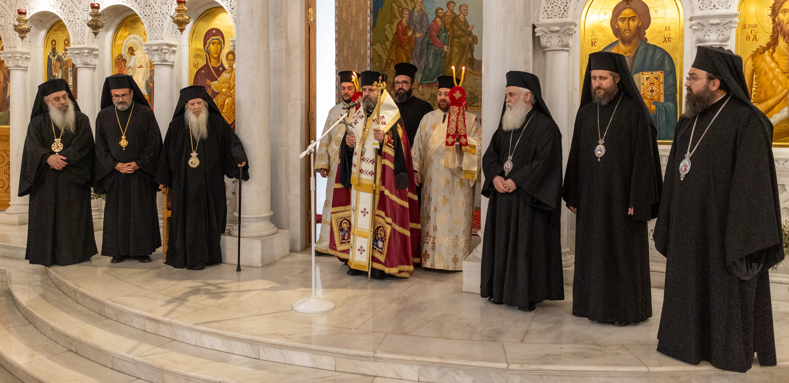 Τίρανα: Τα πρώτα «Άξιος» στον νέο Αρχιεπίσκοπο Αλβανίας Ιωάννη ...