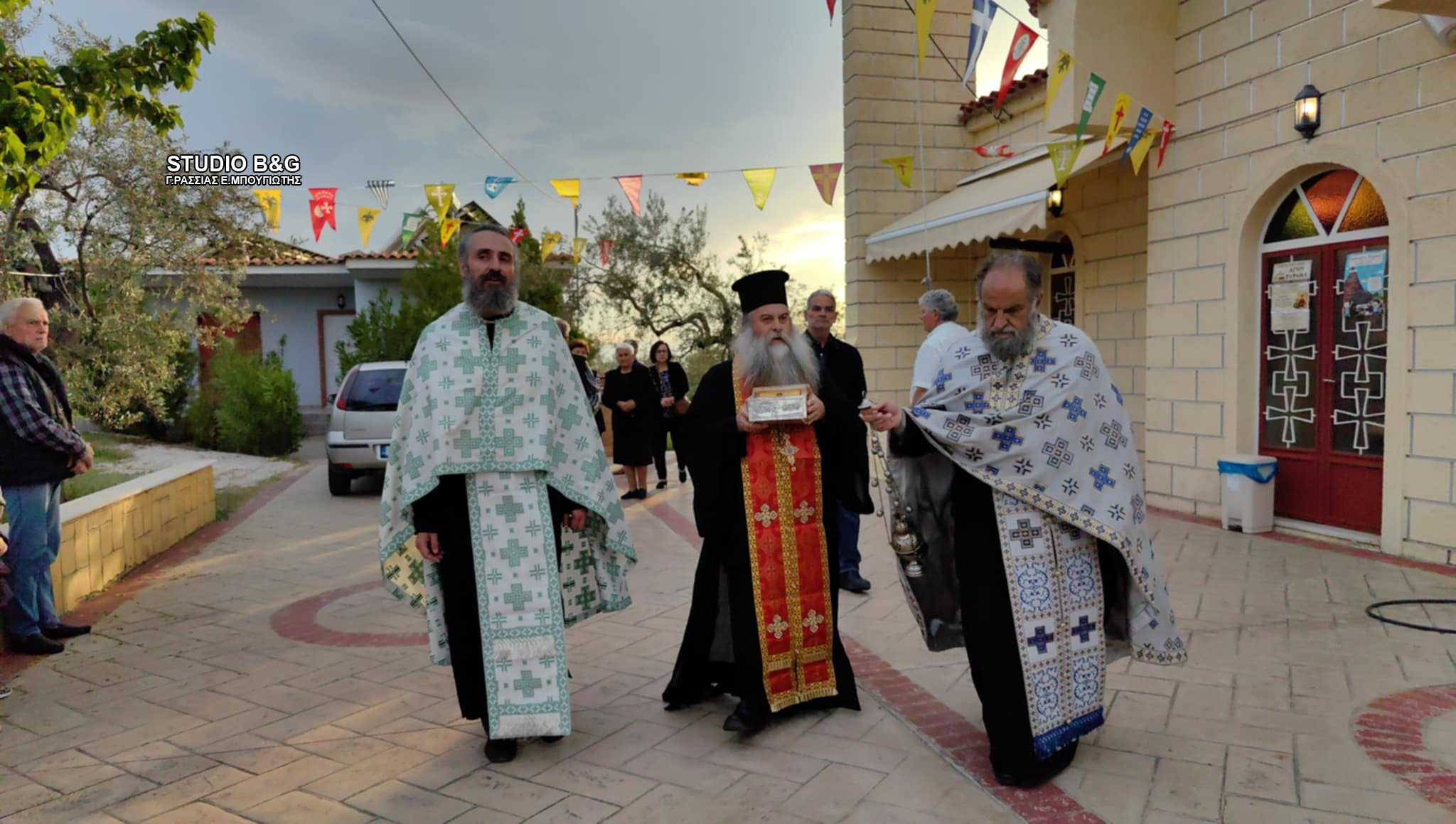 Ιερό Ευχέλαιο και αναχώρηση του Ιερού Λειψάνου του Αγίου Παντελεήμονα ...