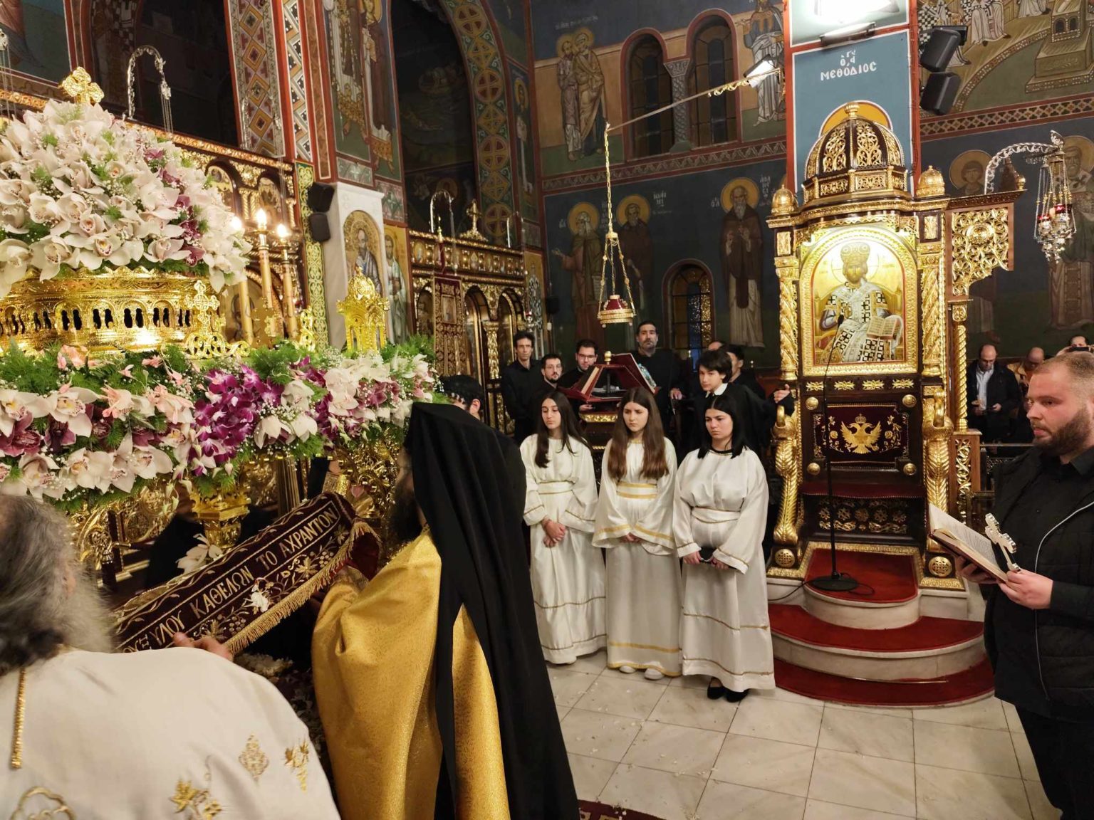 Επιτάφιος θρήνος την Μεγάλη Παρασκευή στον Άγιο Δημήτριο Αμπελοκήπων ...