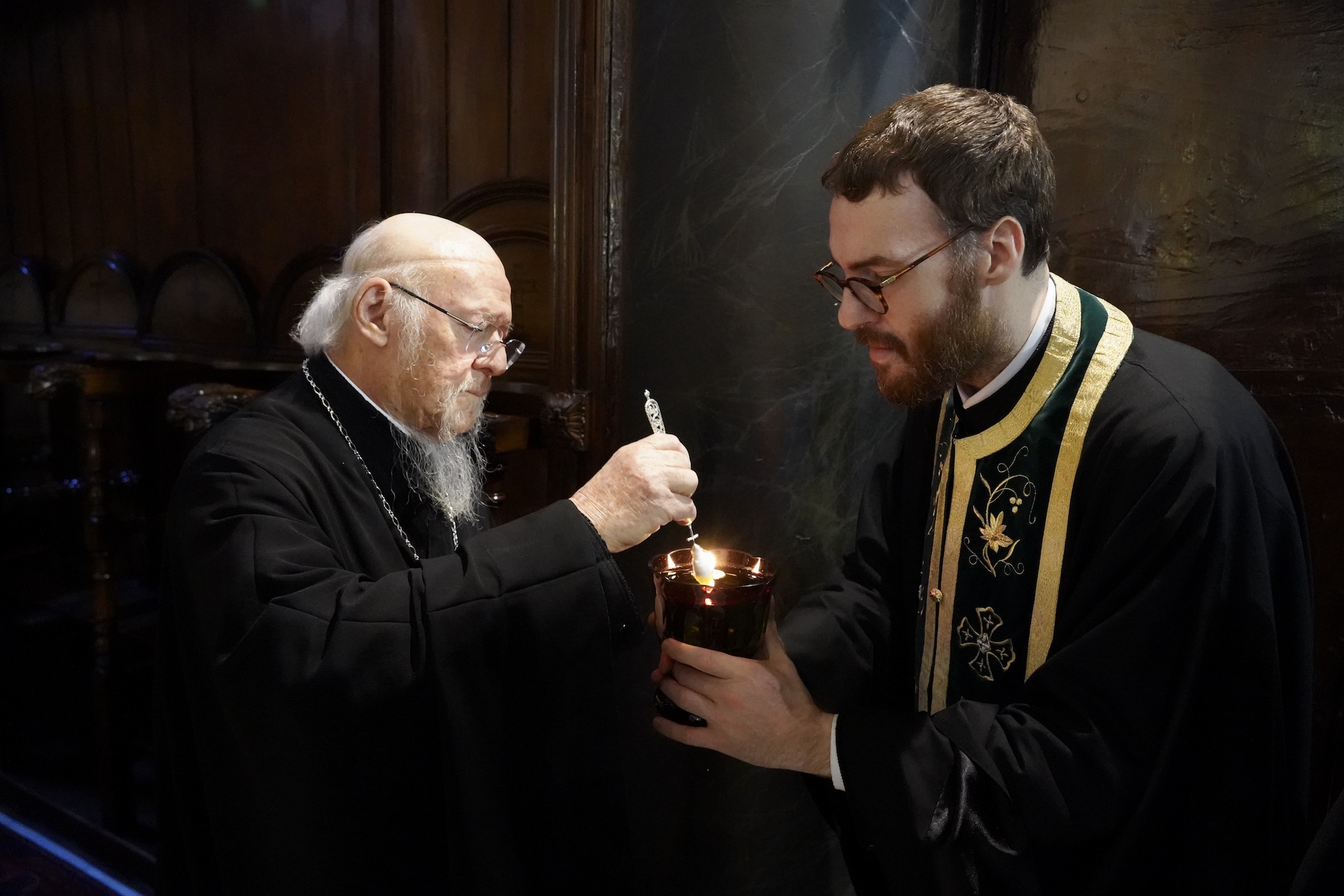 Ο Οικουμενικός Πατριάρχης στο Μυστήριο του Ιερού Ευχελαίου - Ορθοδοξία ...