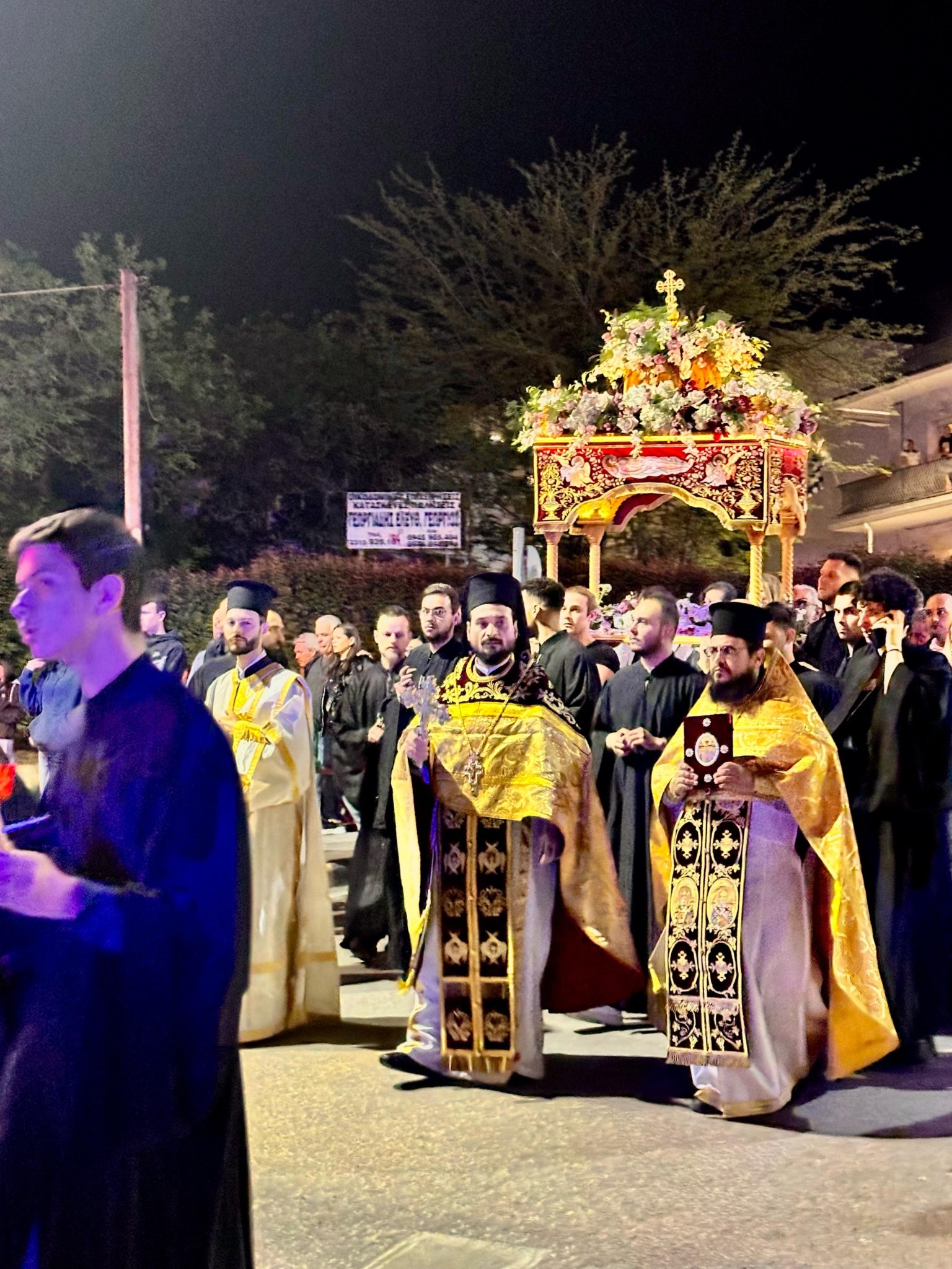 Θεσσαλονίκη: Συνάντηση Επιταφίων στη γέφυρα της Πυλαίας - Ορθοδοξία ...