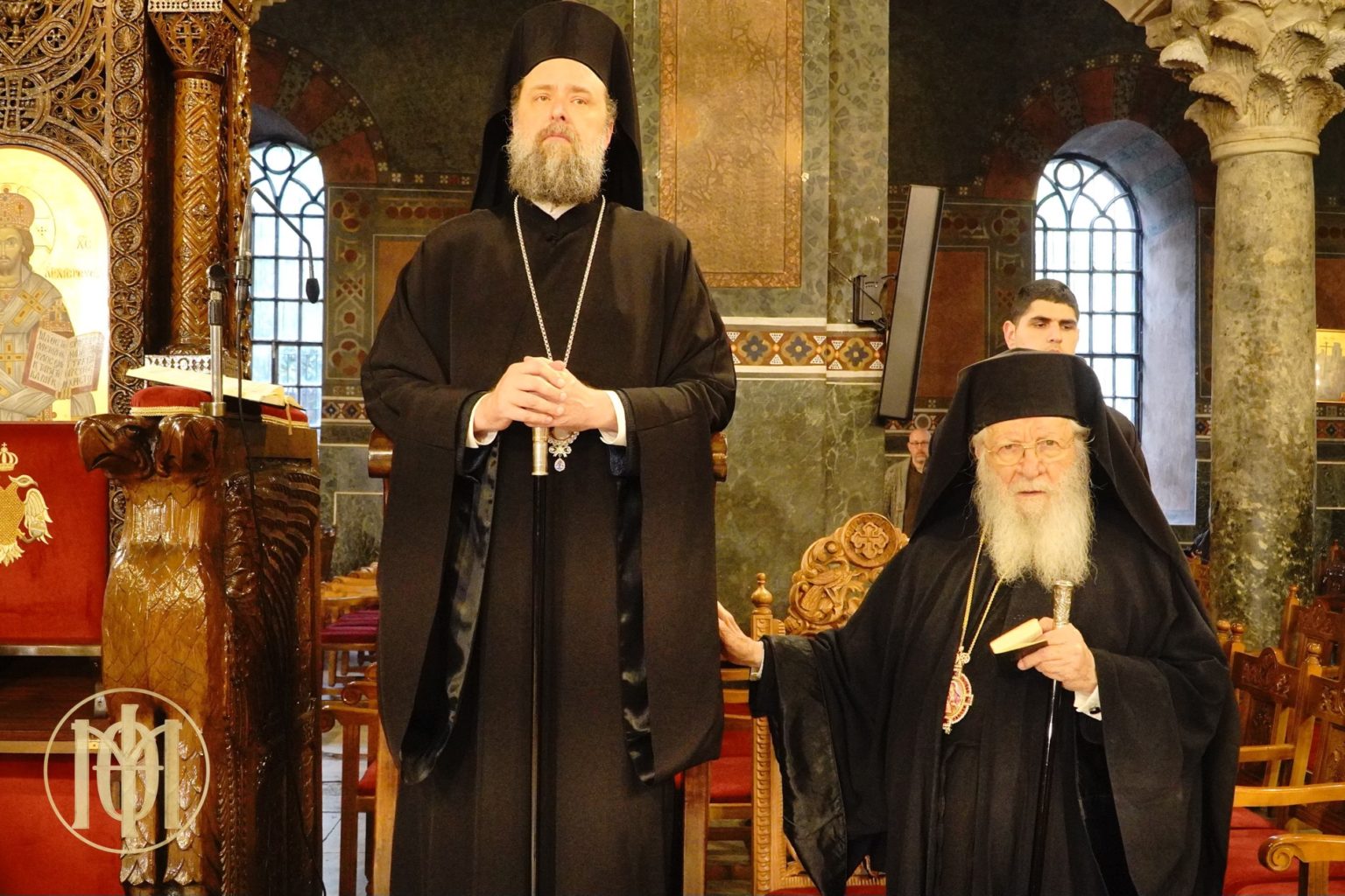 Ο Θεσσαλονίκης Φιλόθεος ψάλλει το Ερχόμενος ο Κύριος (ΒΙΝΤΕΟ ...