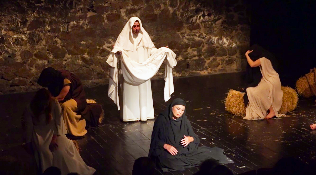 Η παράσταση «Το Δάκρυ της Παναγίας» στην Pemptousia TV - Ορθοδοξία News ...