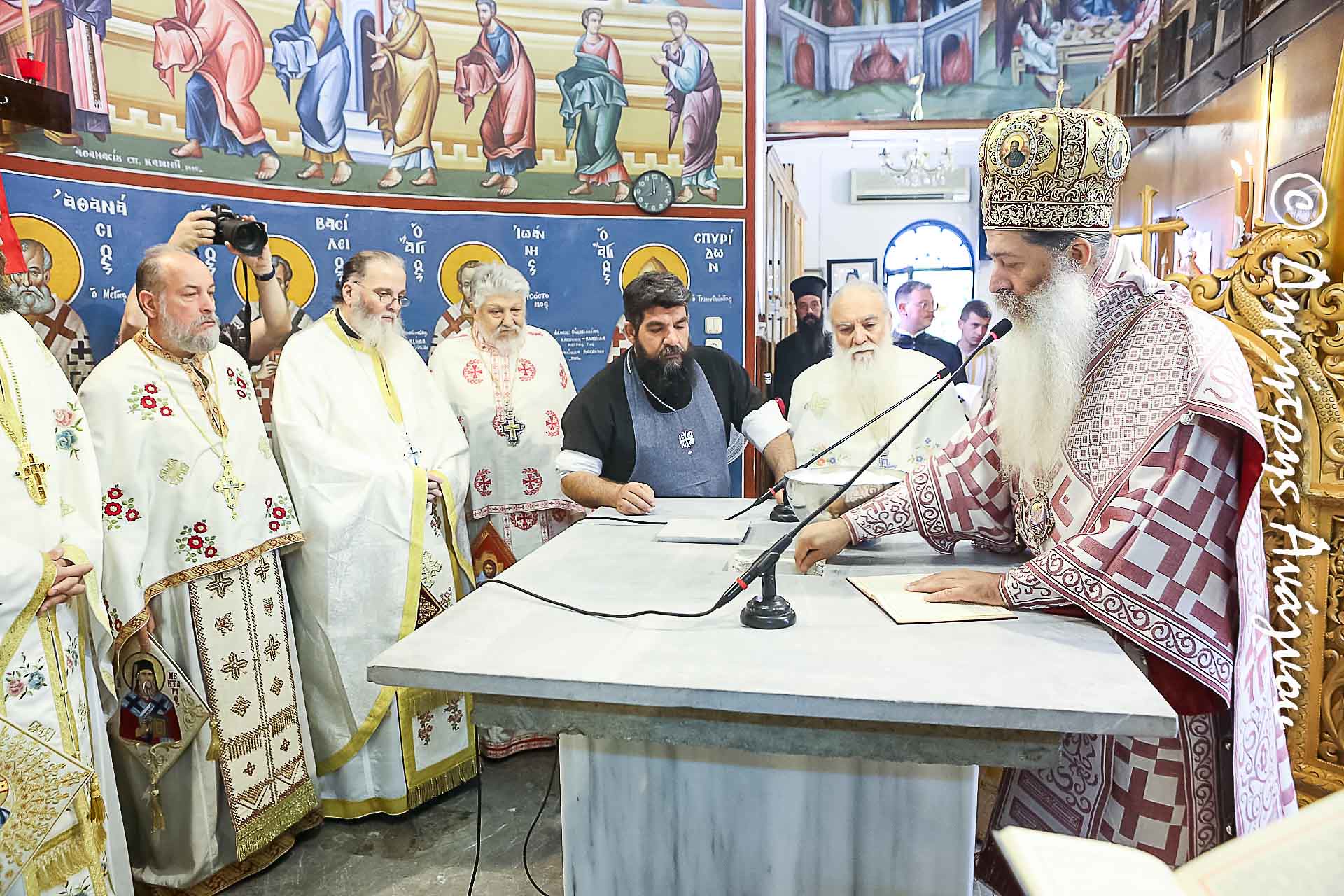Τα εγκαίνια του Ιερού Ναού Αγίου Γεωργίου στα Καλύβια Λαμίας τέλεσε ο ...