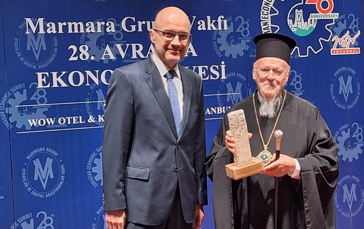 Ecumenical Patriarch awarded by the Marmara Grubu Vakfi Foundation ...
