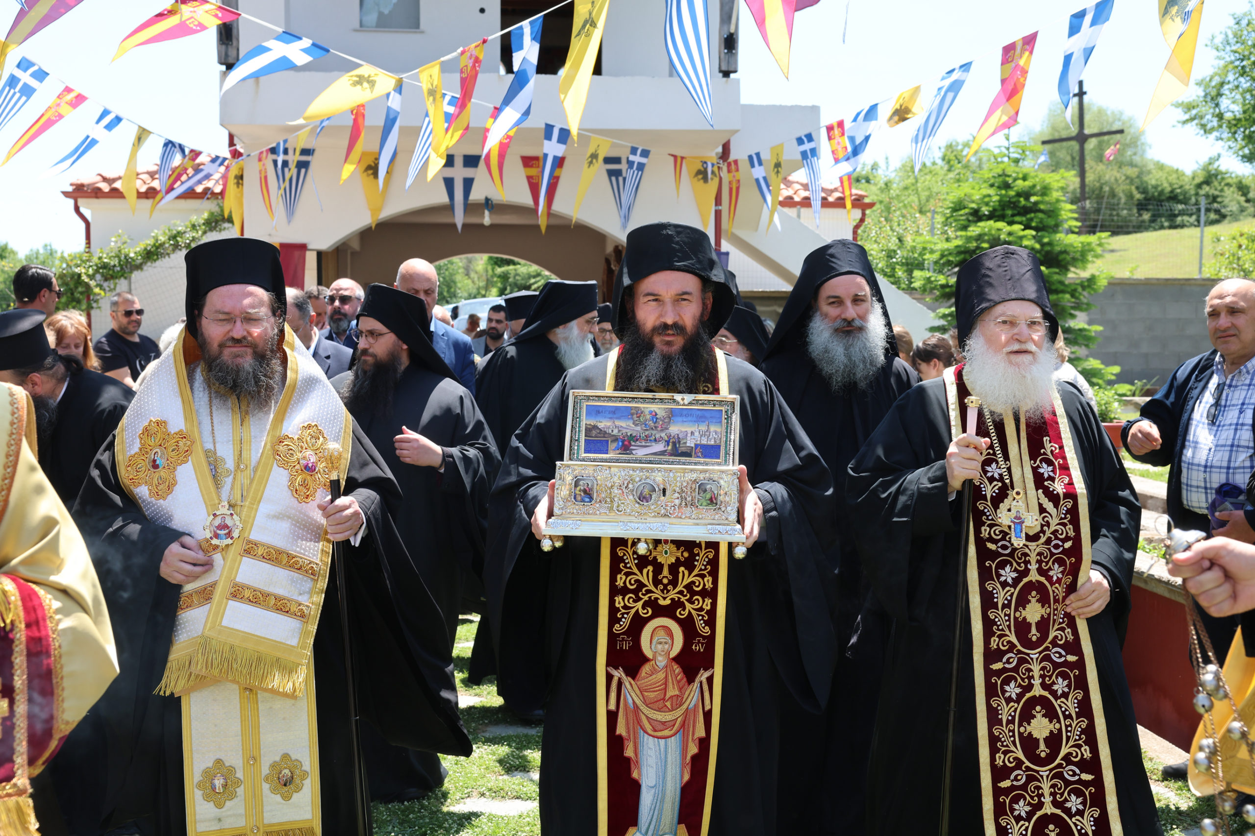 Στην Ιερά Μονή Αγίου Νεκταρίου Σπανού στο Κιλκίς η Αγία Ζώνη (ΦΩΤΟ ...