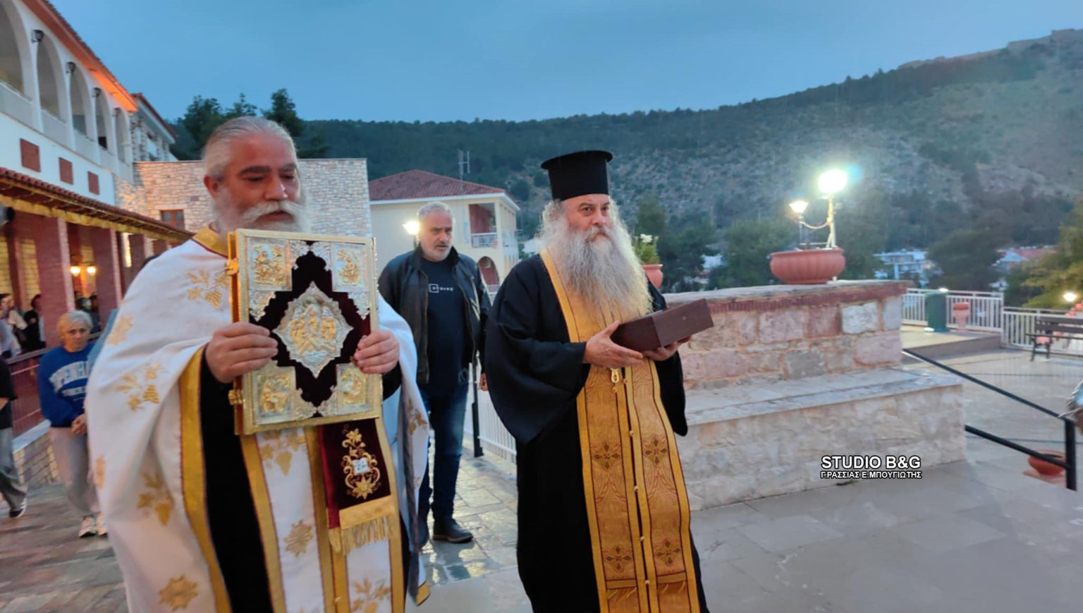 Υποδοχή του Ιερού Λειψάνου της Αγίας Παρασκευής στην Ευαγγελίστρια ...
