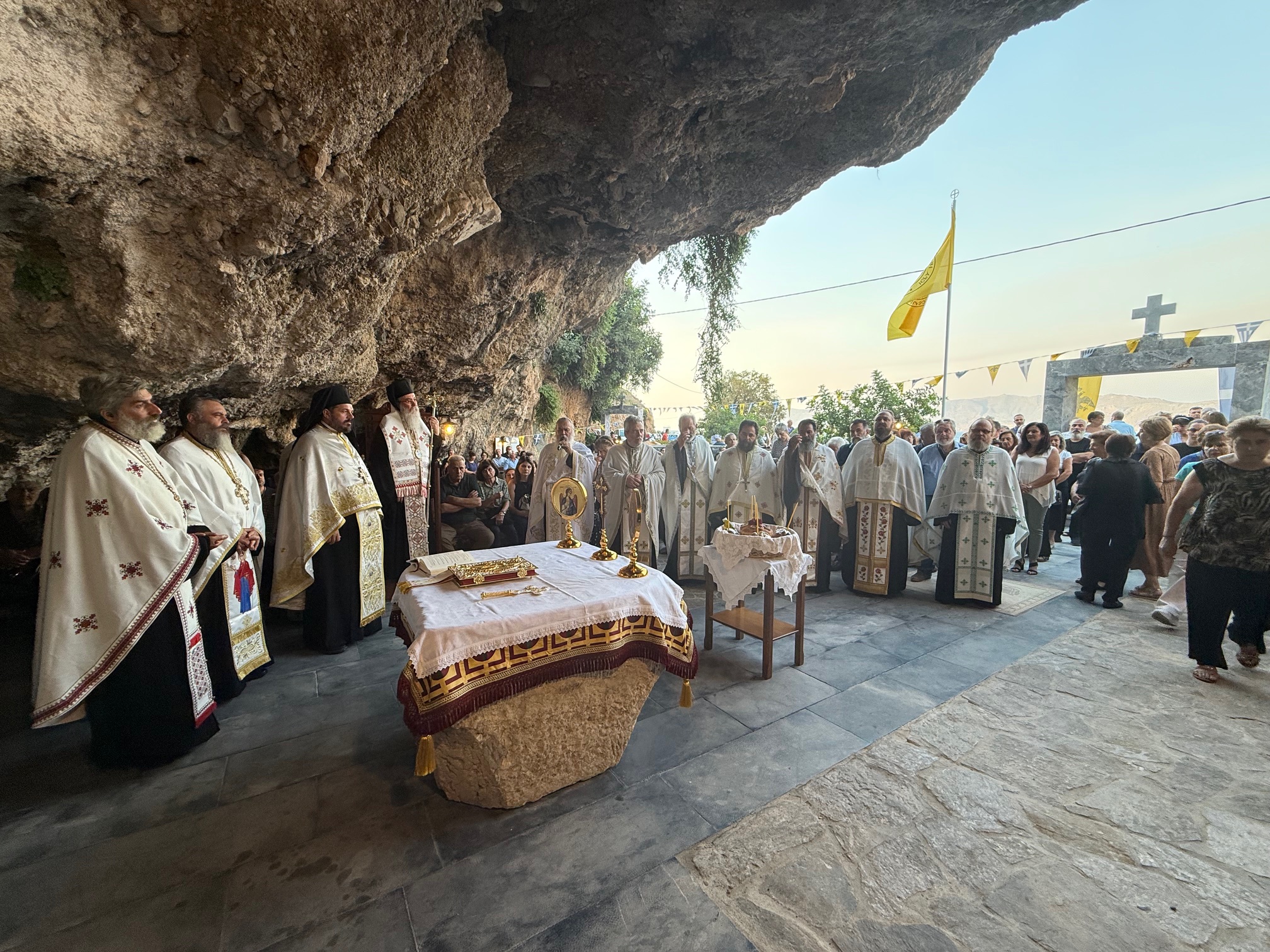 Κισάμου Αμφιλόχιος: Ο λόγος και η φωνή του Προδρόμου είναι ο λόγος και ...