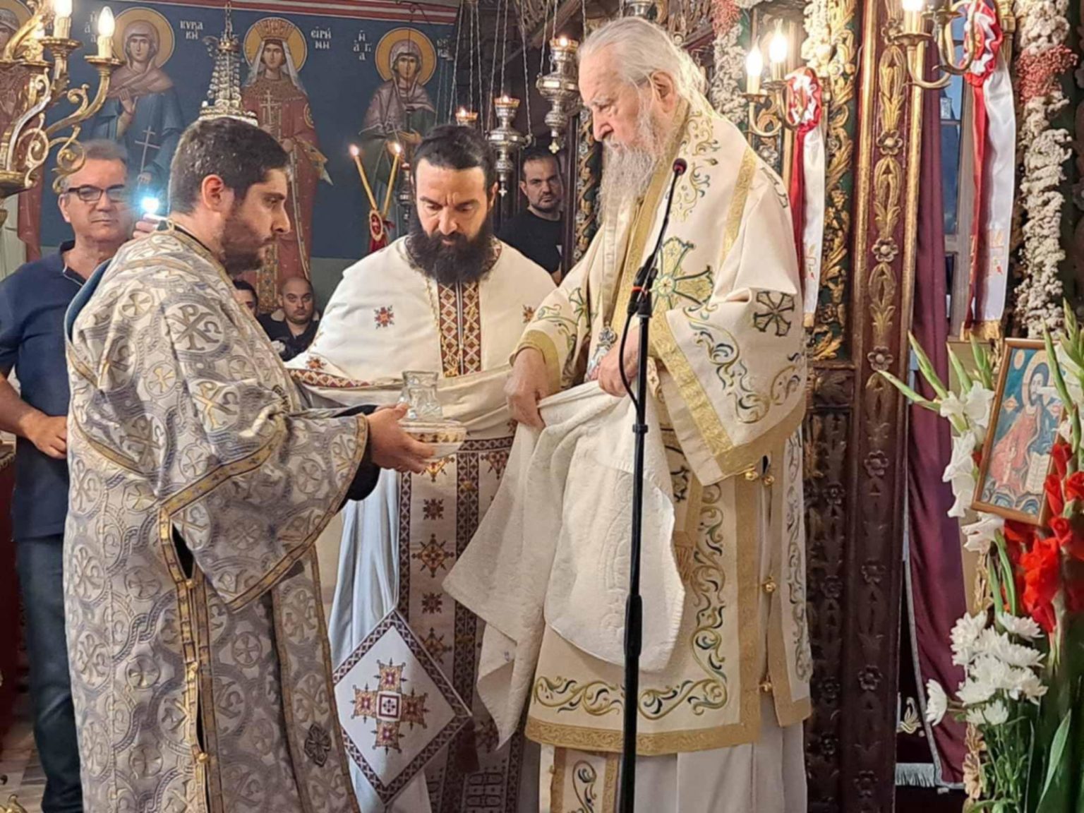 Η Εορτή της Πεντηκοστής στην Ιερα Μητρόπολη Καρυστίας και Σκύρου ...