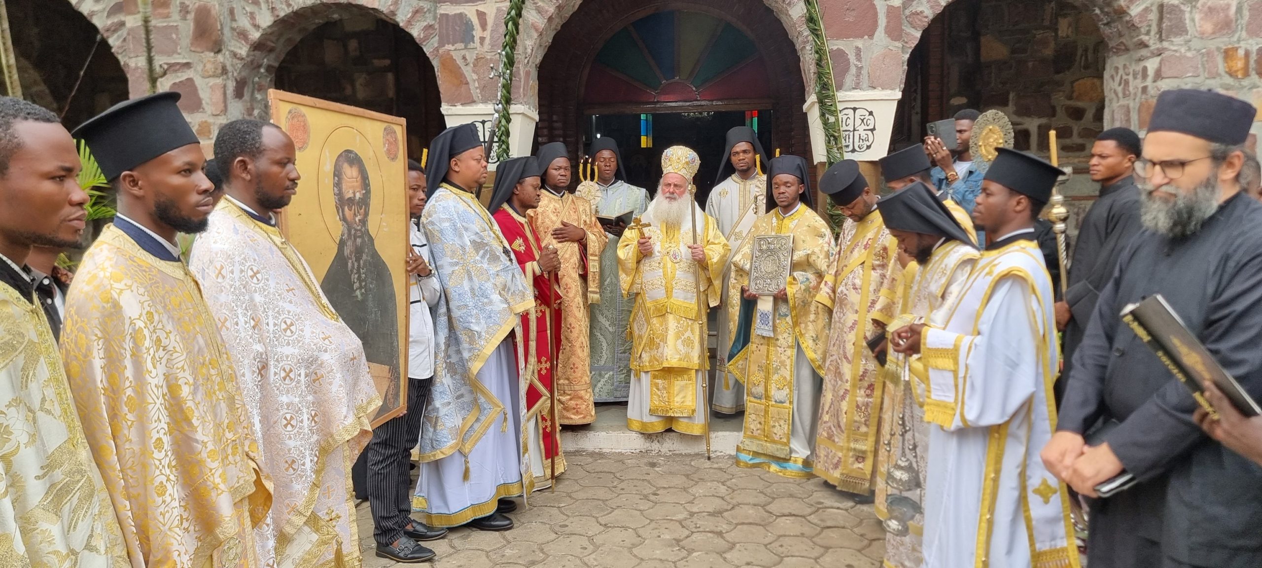 Η εορτή του Αγίου Αθανασίου του Αθωνίτου στην Κινσάσα της Λ.Δ. Κονγκό ...
