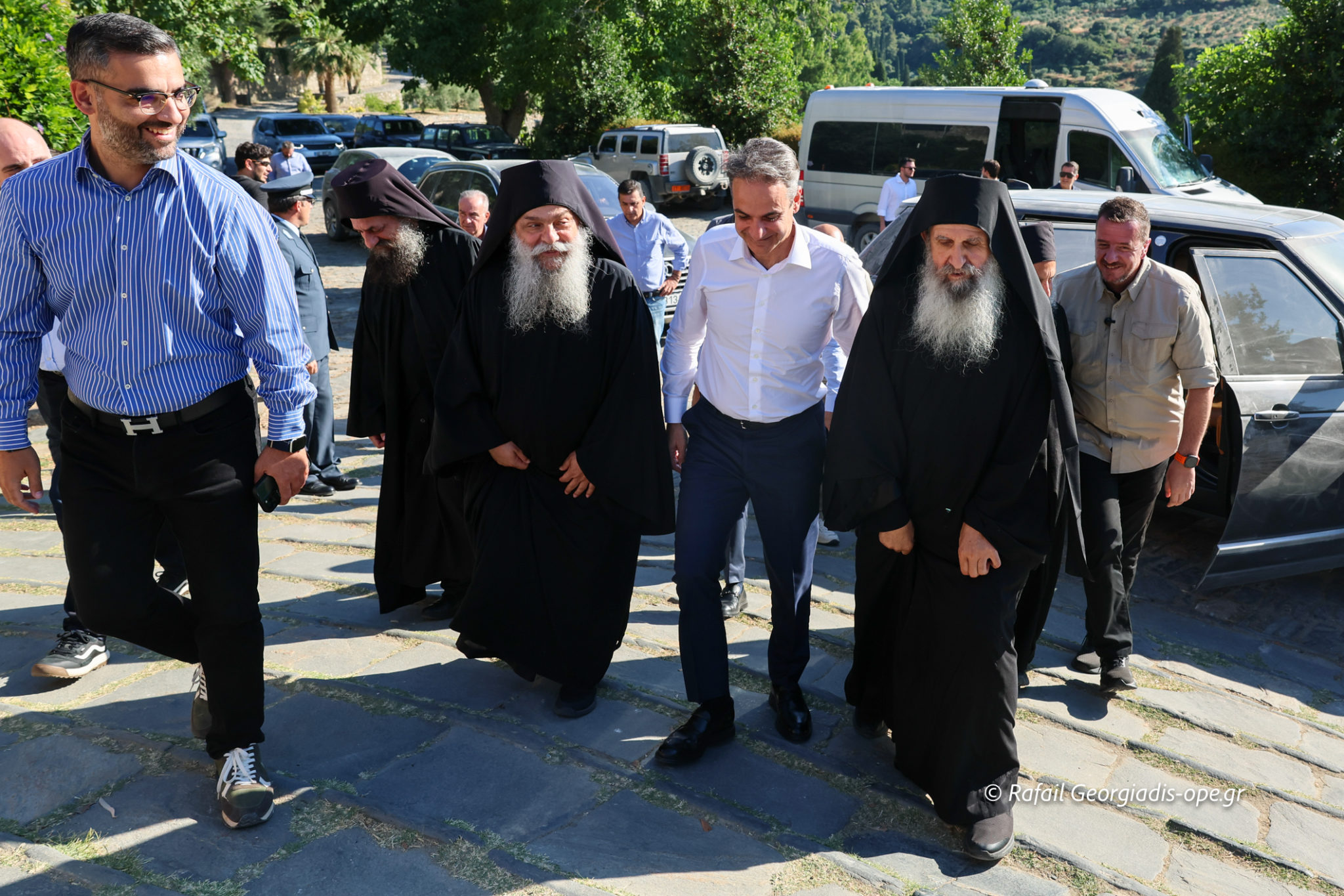 Επίσκεψη του Πρωθυπουργού Κυριάκου Μητσοτάκη στην Ιερά Μεγίστη Μονή ...