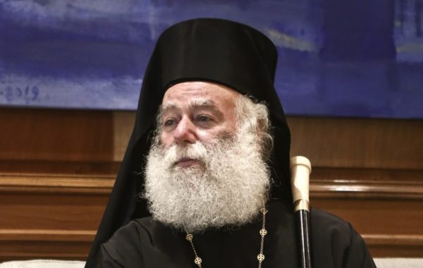 Ο Πατριάρχης Ιεροσολύμων στην εξόδιο του Γέροντα της ερήμου - Ορθοδοξία ...