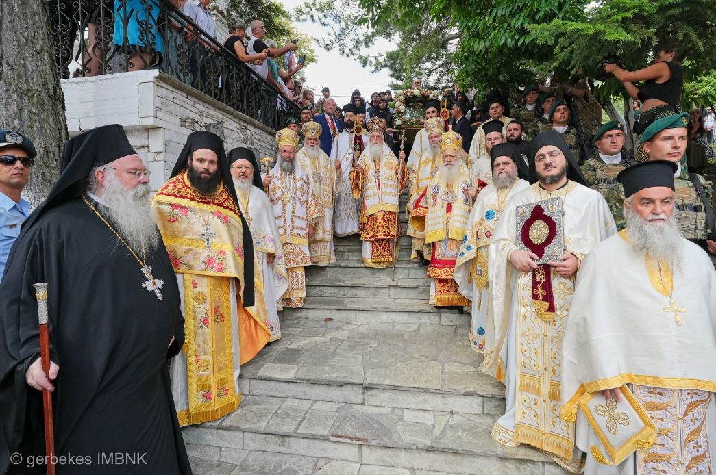 Πάνδημος εορτασμός της Παναγίας Σουμελά στο Πανελλήνιο Ιερό Προσκύνημα ...