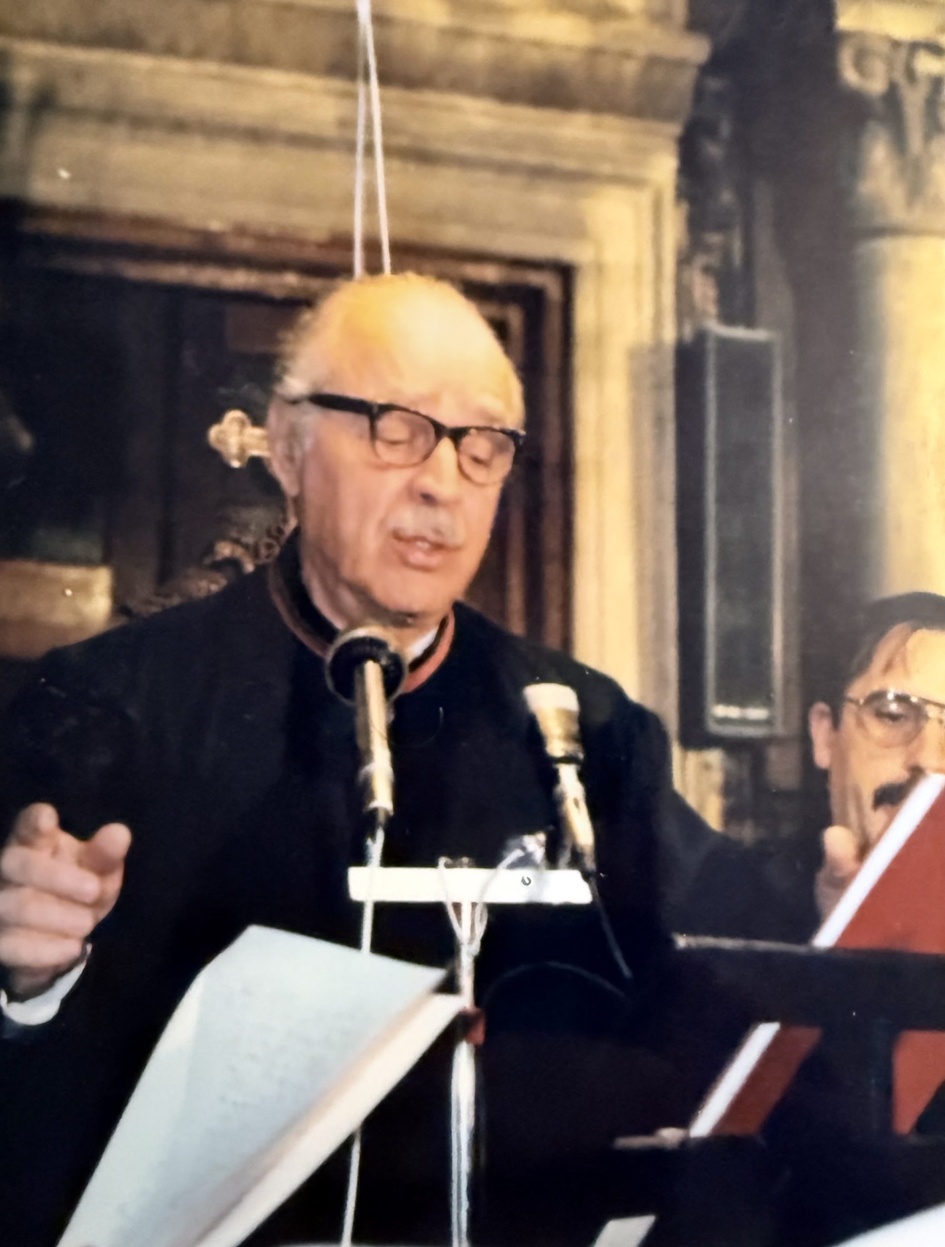 Σπυρίδων Περιστέρης, 1913–1998: Ο γλυκύφθογγος μελωδός της Ορθοδοξίας ...