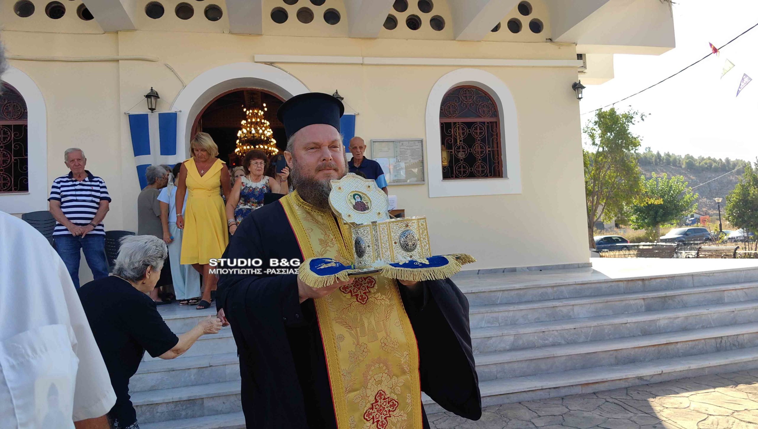 Αναχώρησε η Τιμία Κάρα του Αγίου Ιωάννη του Ερημίτη από το Ναύπλιο για ...