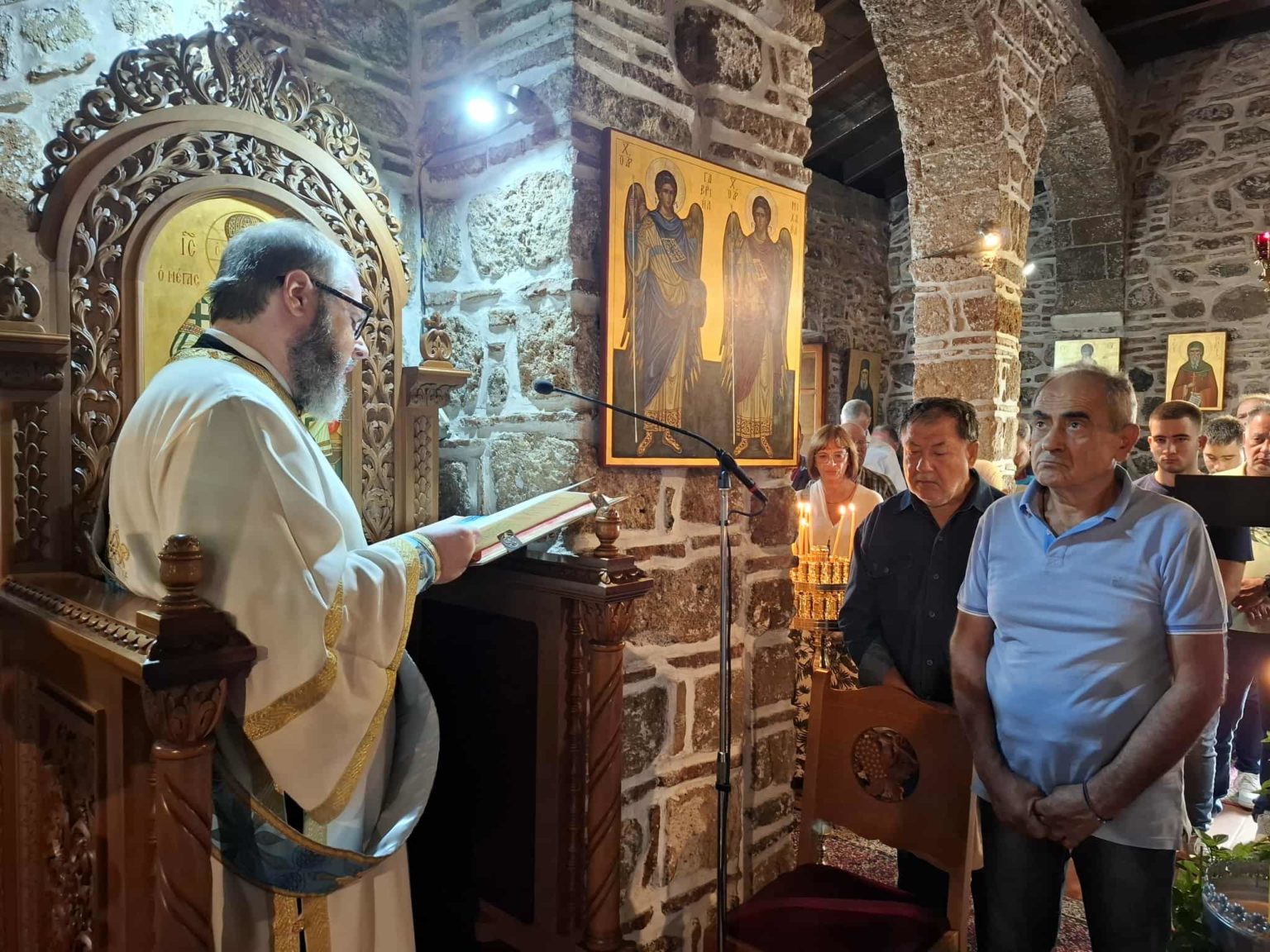 Η Ύψωση του Τιμίου Σταυρού στην Ιερά Μονή Αγίου Χαραλάμπους Λευκών ...