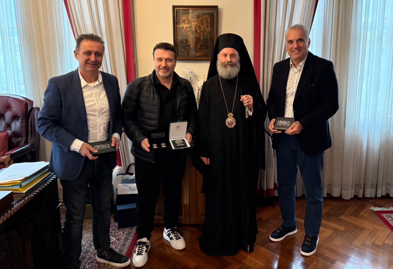 Singer Giannis Ploutarchos visits the Archdiocese of Australia ...