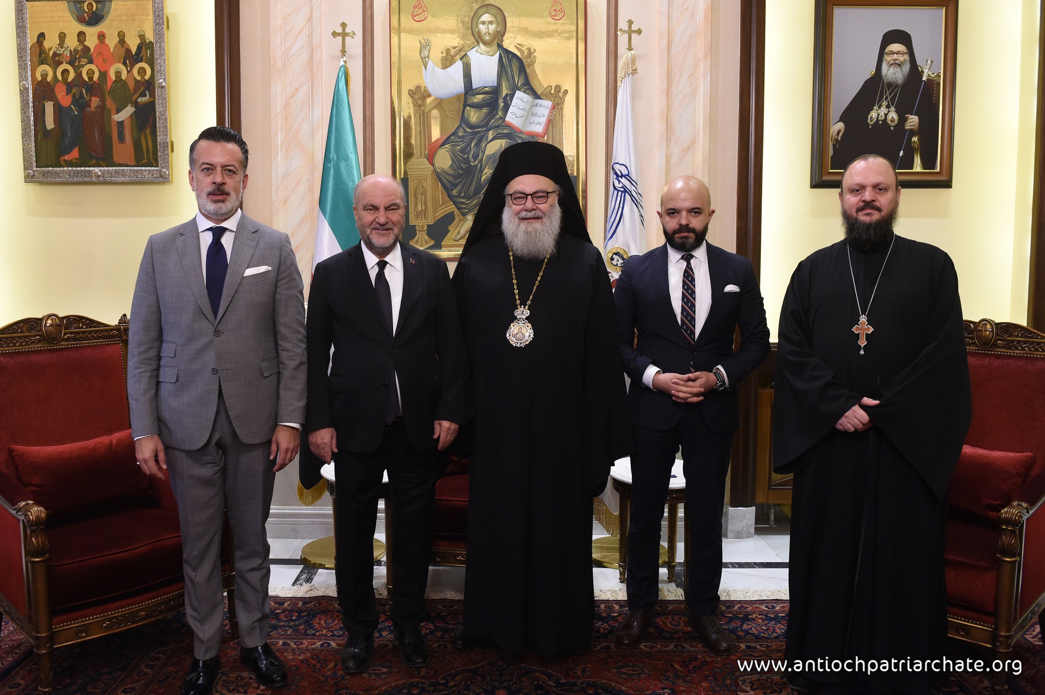 Ο Πατριάρχης Αντιοχείας συναντήθηκε με τον Τούρκο Πρέσβη στη Συρία ...