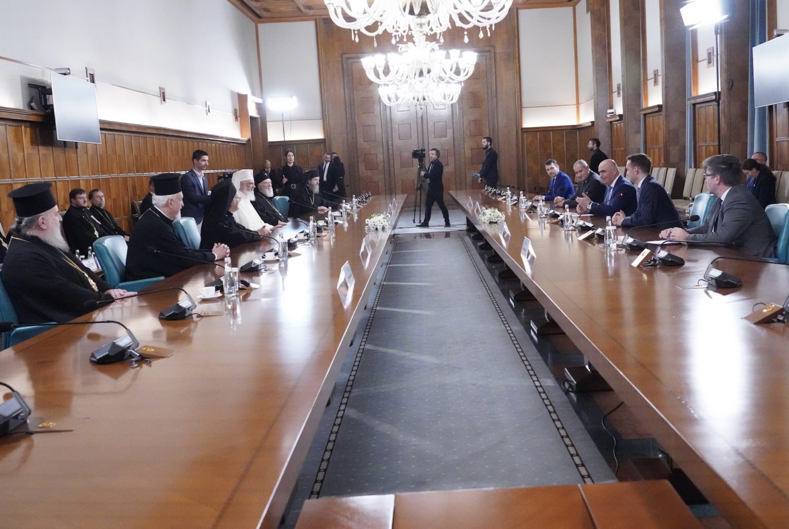 Συνάντηση του Οικουμενικού Πατριάρχου με τον Πρωθυπουργό της Ρουμανίας ...