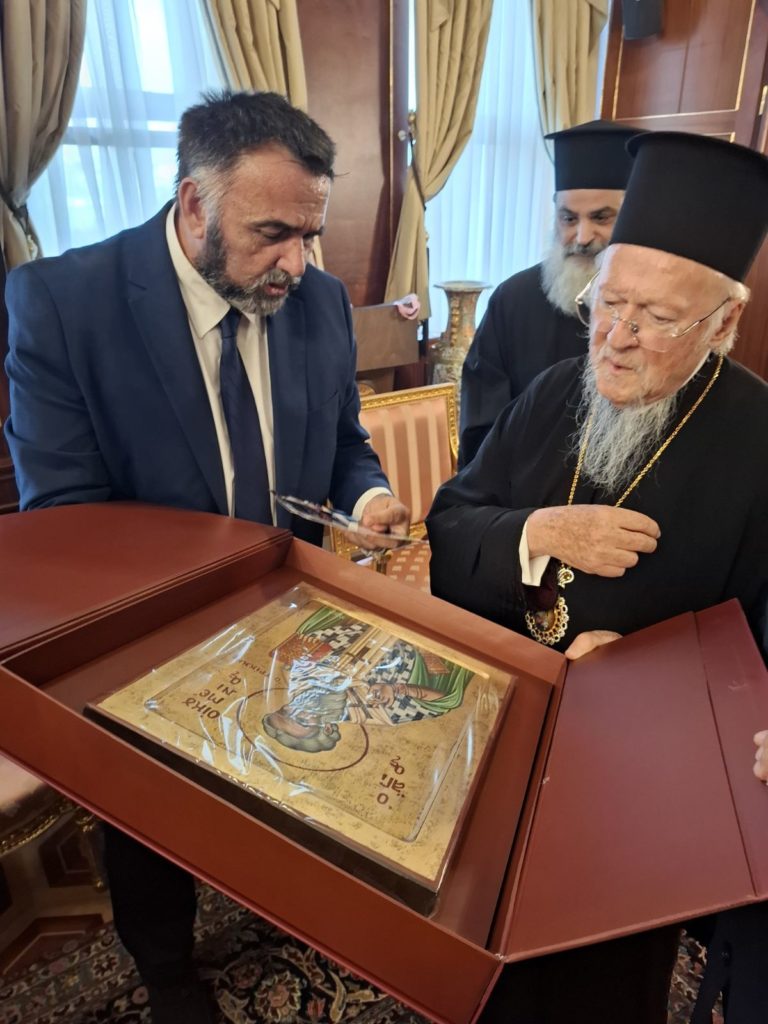 Aντιπροσωπεία του Σωματείου Ιεροψαλτών Νομού Τρικάλων στον Οικουμενικό ...