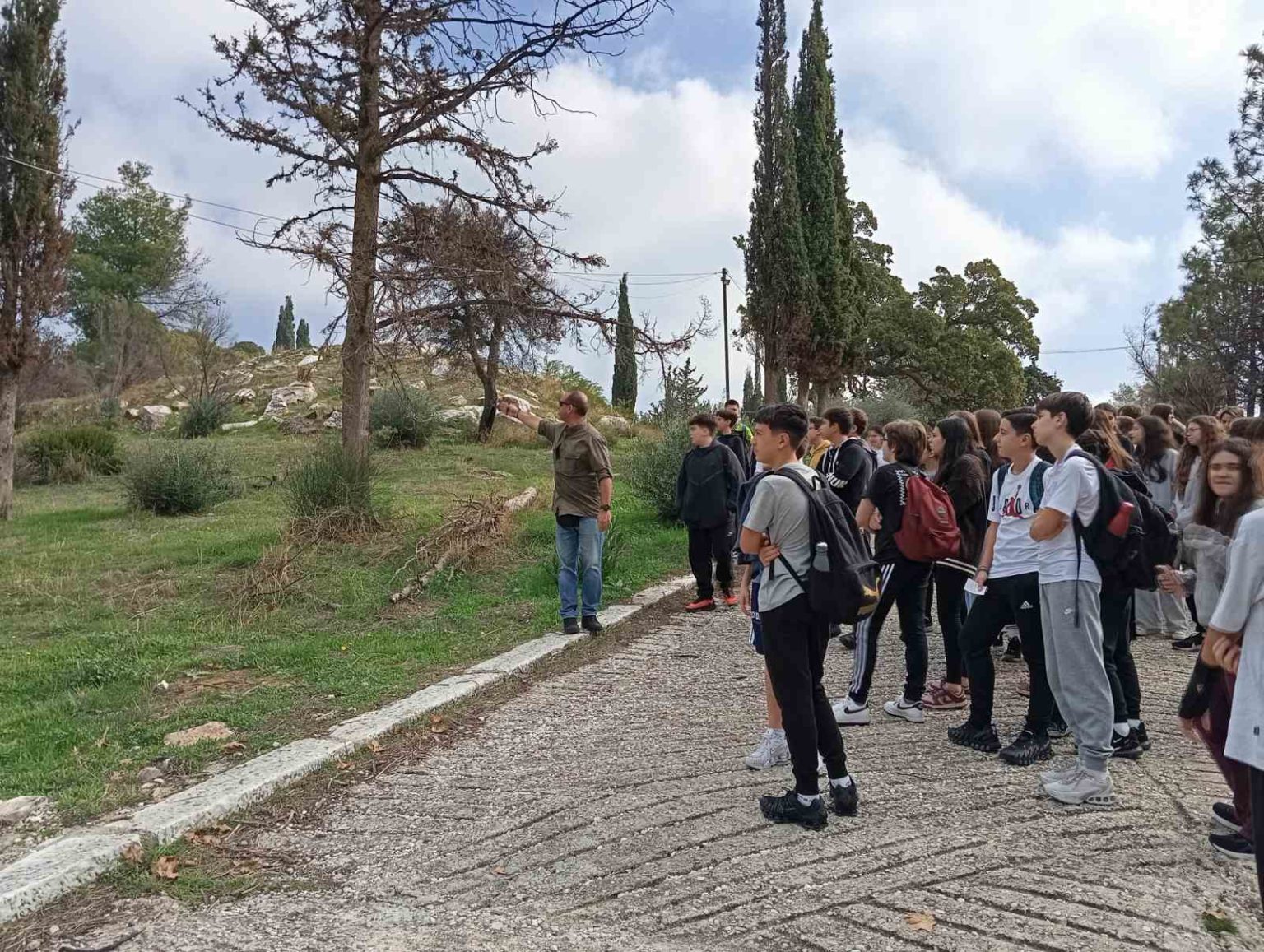 Μαθητές της Β’ Γυμνασίου της Ελληνογαλλικής Σχολής «Jean D’ Arc» στο ...