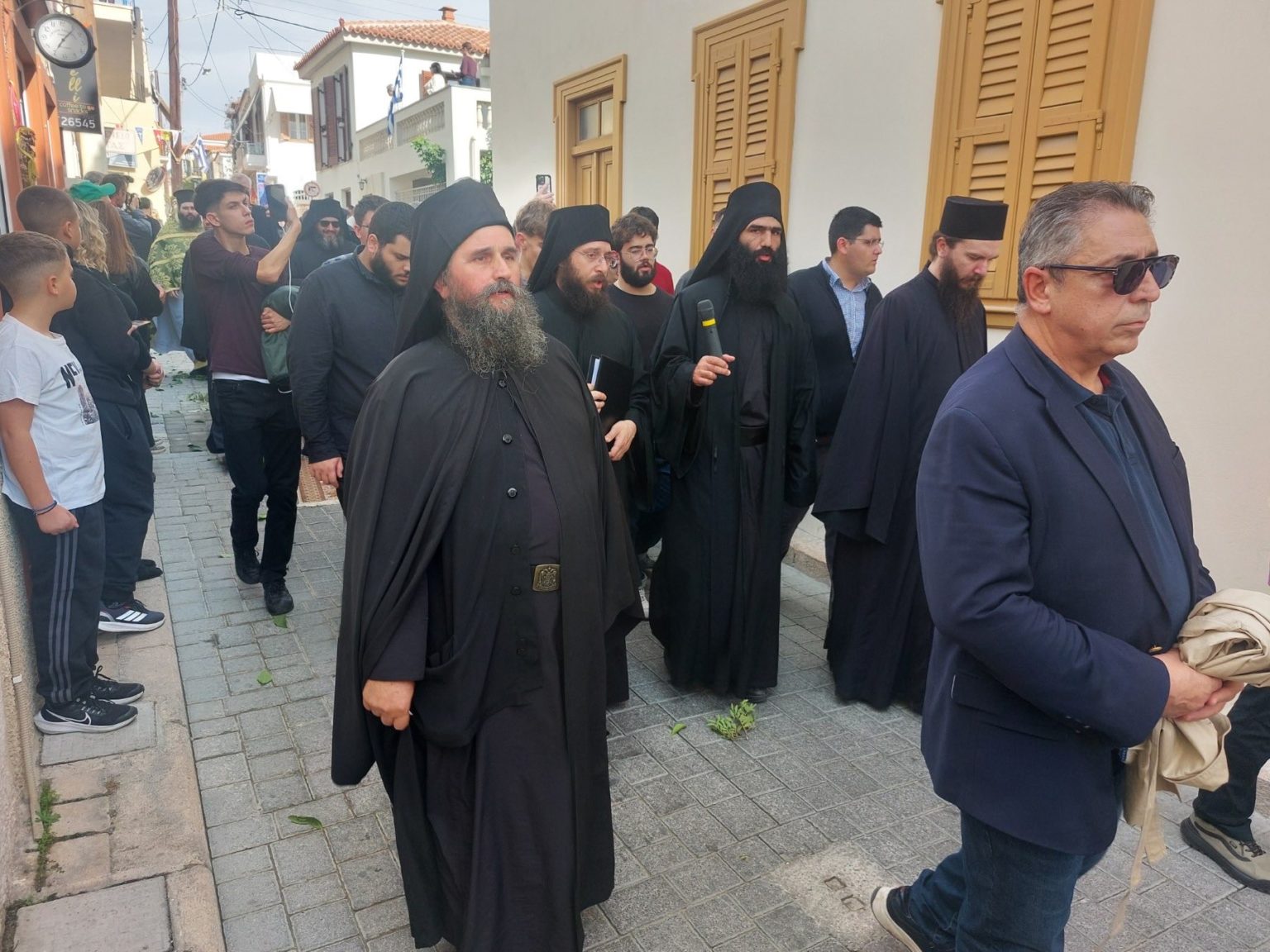 Με λαμπρότητα η πανήγυρη του Αγίου Νεκταρίου στην Αίγινα - Ορθοδοξία ...