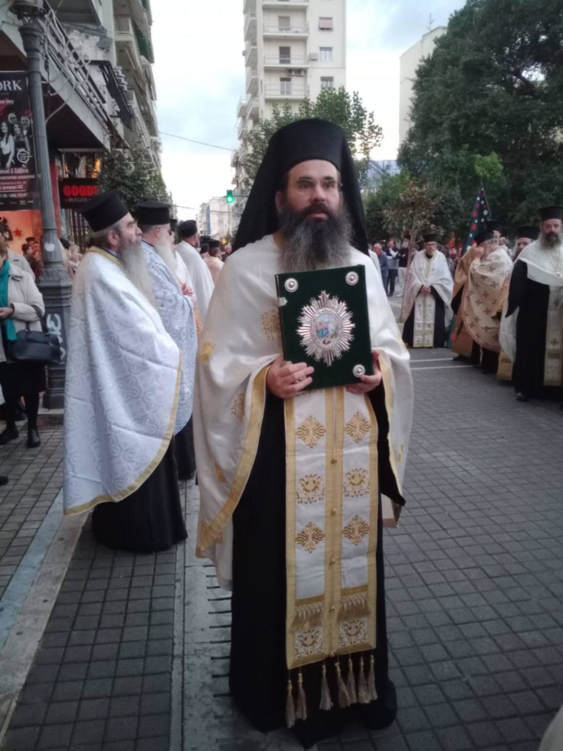 Η Πάτρα υποδέχθηκε την Ιερά Εικόνα της Παναγίας Εσφαγμένης από την Ιερά ...