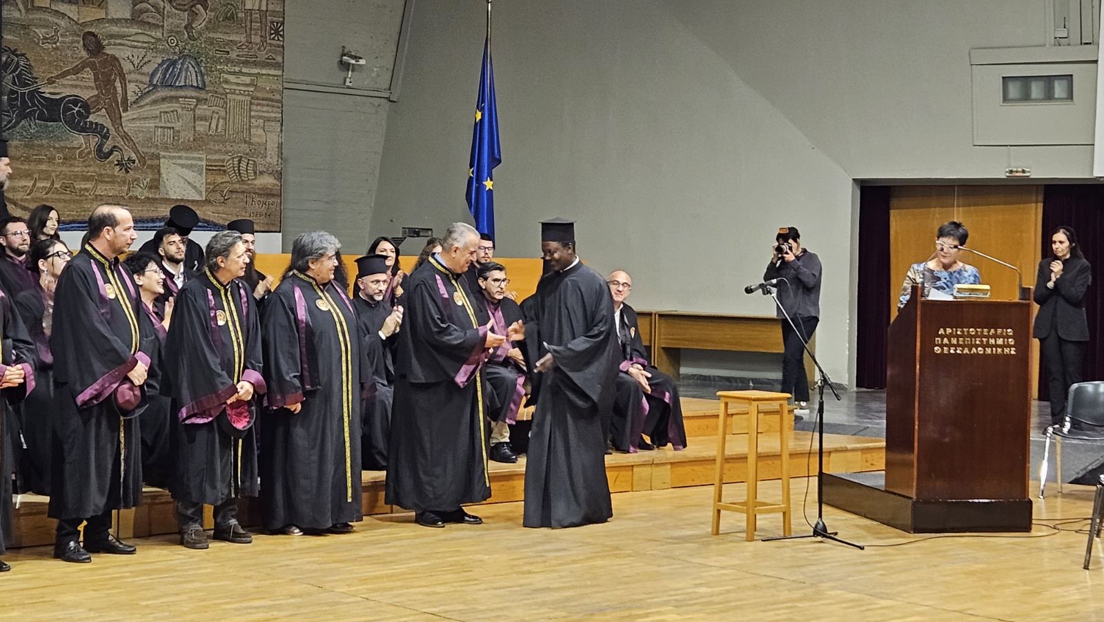 Αρίστευσε φοιτητής από την Τανζανία στο Τμήμα Κοινωνικής Θεολογίας και ...