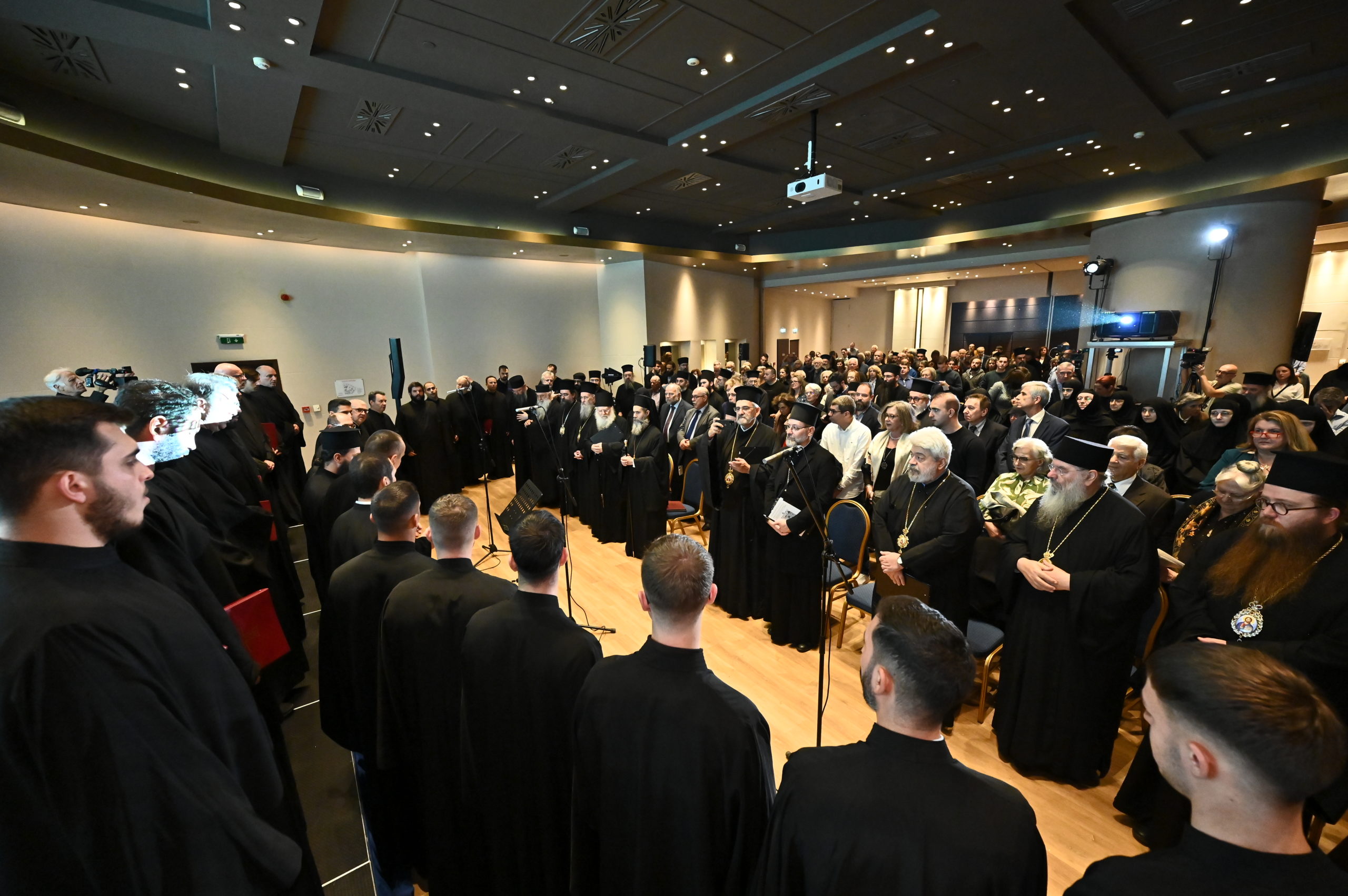 Η έναρξη του Επιστημονικού Θεολογικού Συνεδρίου με θέμα: «Μαθητεία στην ...