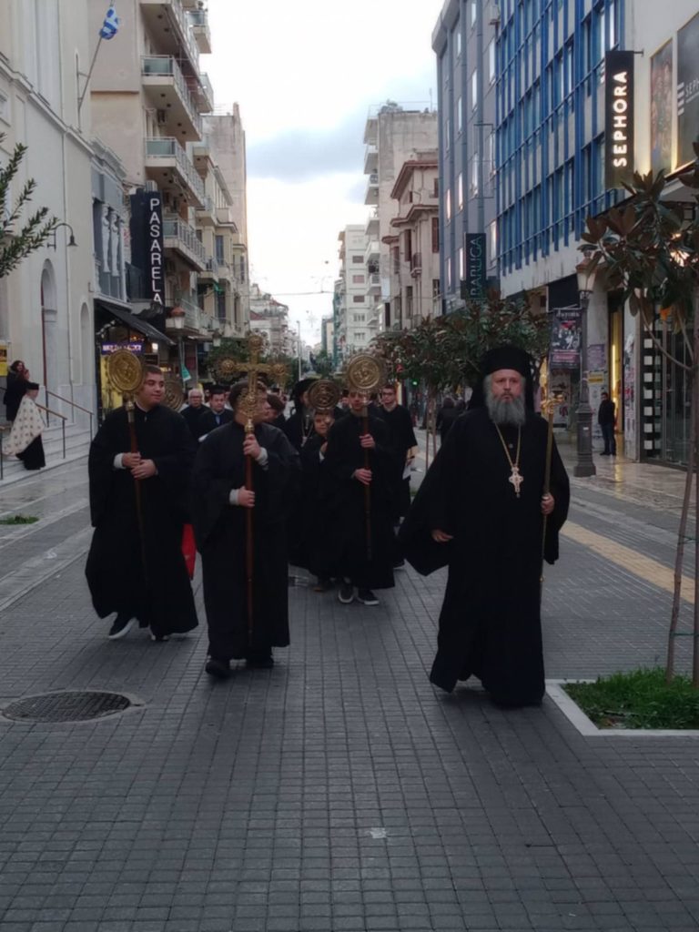 Η Πάτρα υποδέχθηκε την Ιερά Εικόνα της Παναγίας Εσφαγμένης από την Ιερά ...