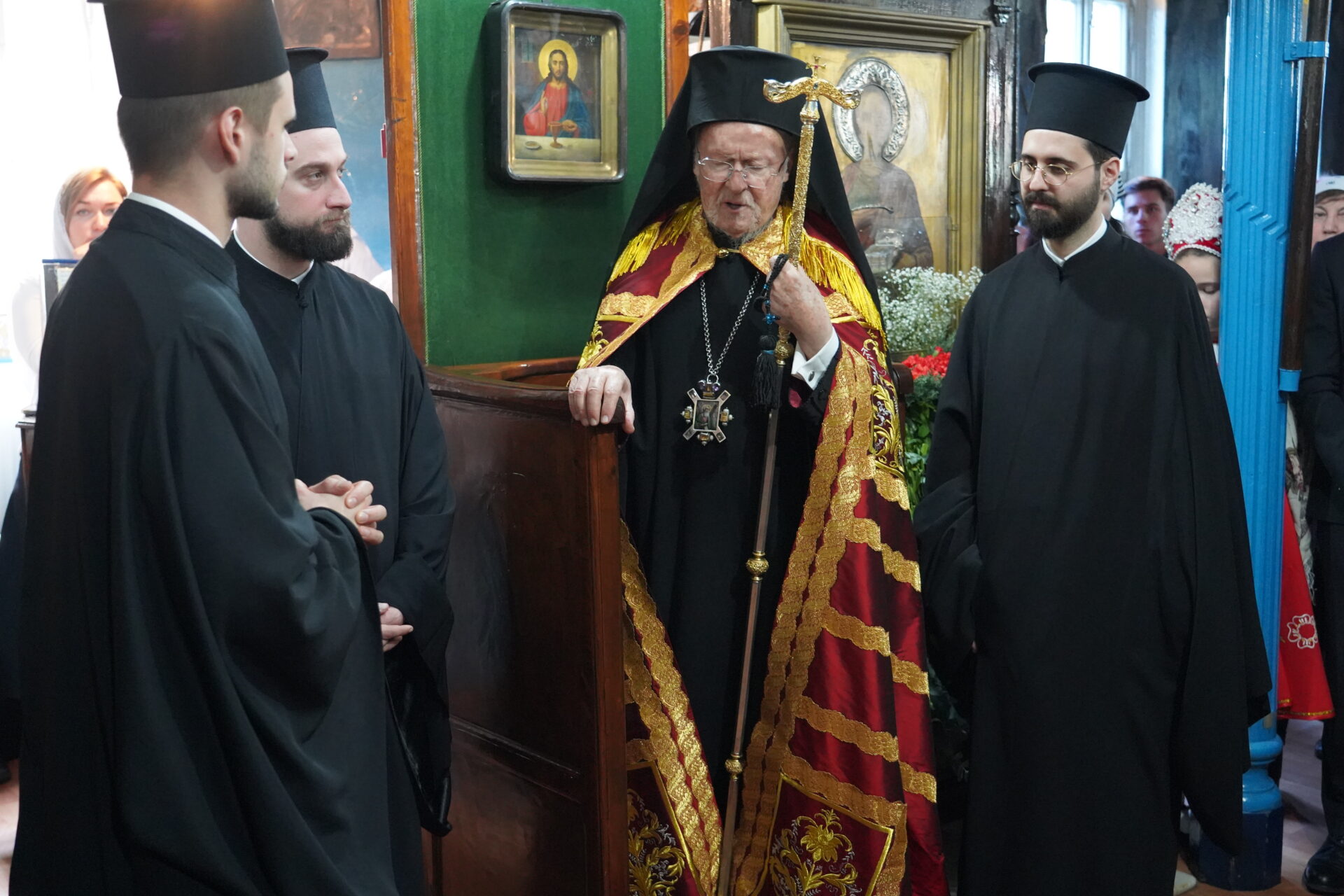 Ο Οικουμενικός Πατριάρχης στο Ιερό Βατοπαιδινό Μετόχι του Αγίου Ανδρέου ...