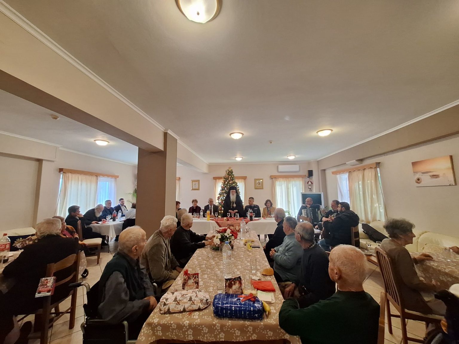 Η εορτή των Χριστουγέννων στην Ιερά Μητρόπολη Σάμου - Ορθοδοξία News Agency