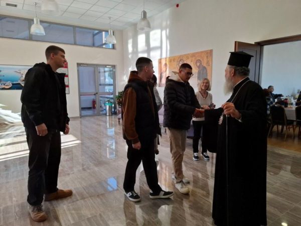 Ευχές και συγχαρητήρια Μητροπολίτη Χαλκίδος σε συνάντηση με πρωτοετείς ...