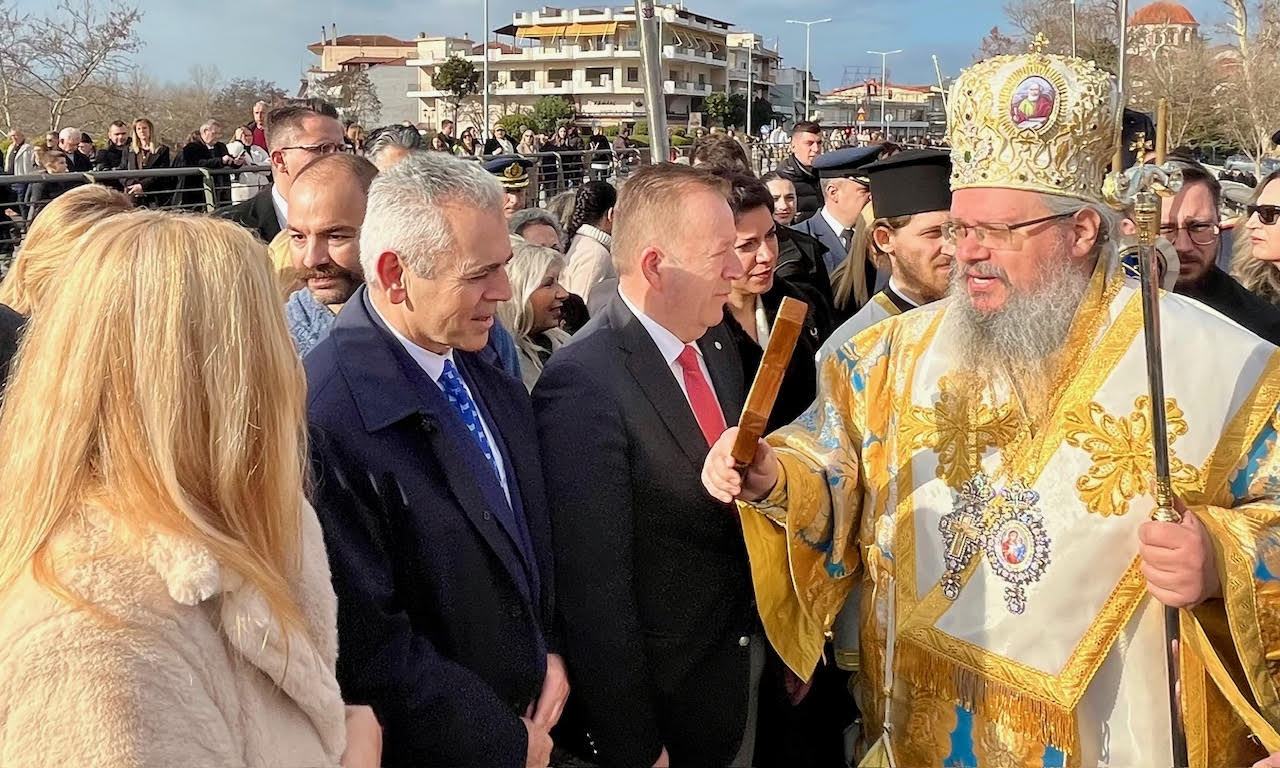 Μ. Χαρακόπουλος στον αγιασμό υδάτων: Να αναβαπτιστούμε στις διαχρονικές ...