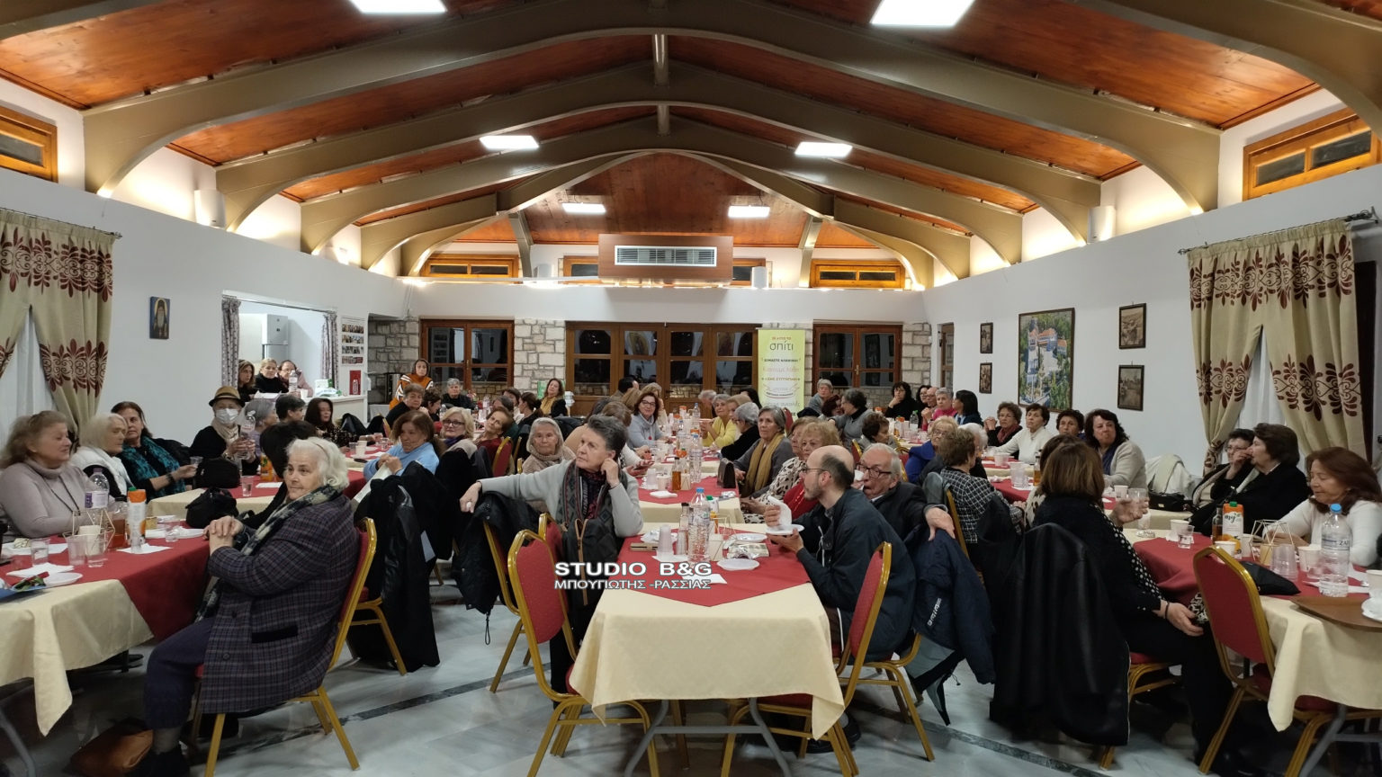 Δυο ενορίες σε ιερή παράκληση και κοπή βασιλόπιτας στην Ευαγγελίστρια ...