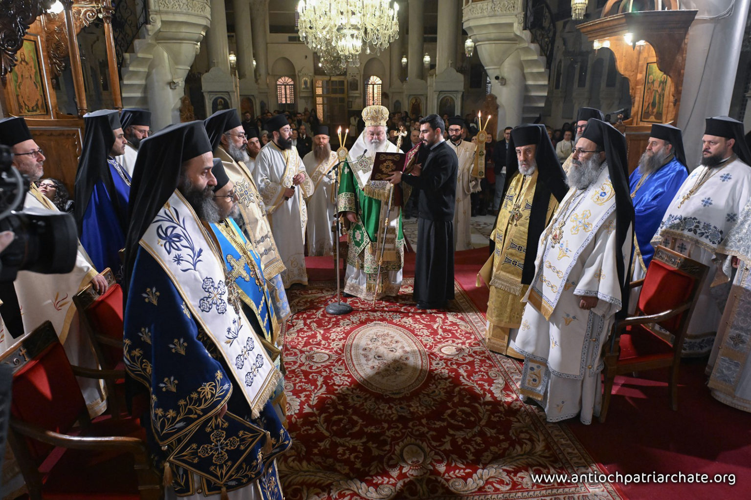 Αντιοχείας Ιωάννης: Το φως του Χριστού να φωτίσει στις ψυχές την ειρήνη ...