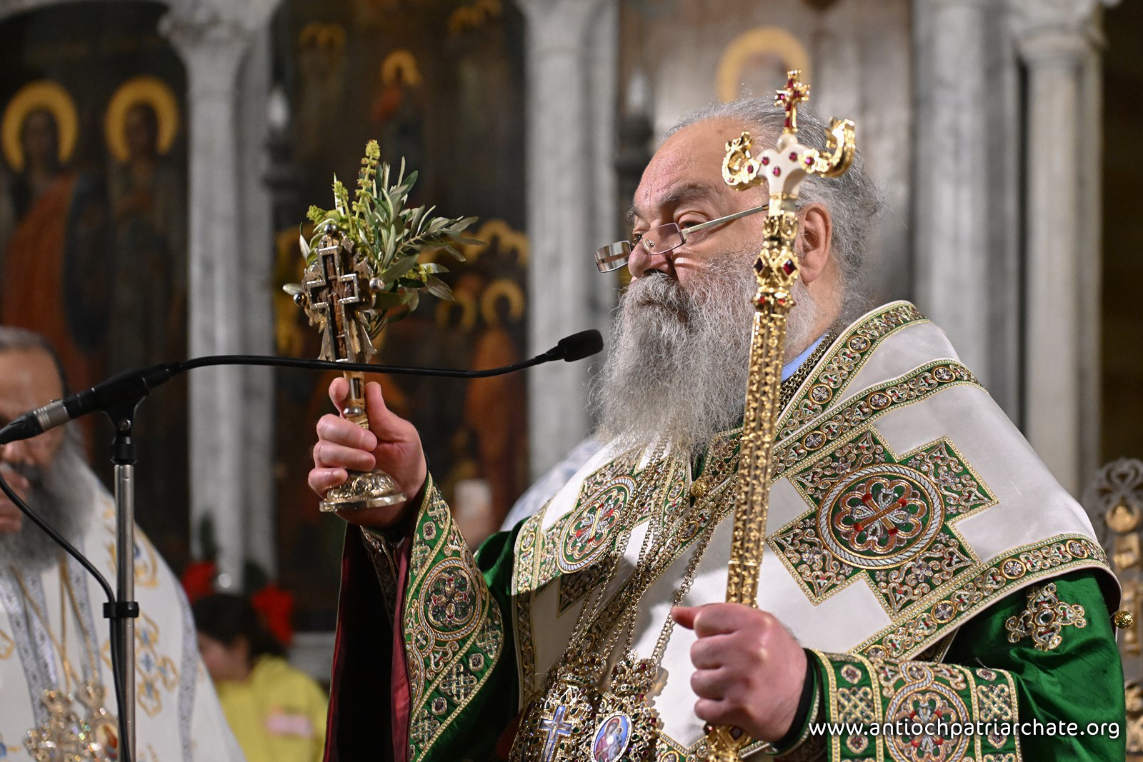 Αντιοχείας Ιωάννης: Το φως του Χριστού να φωτίσει στις ψυχές την ειρήνη ...
