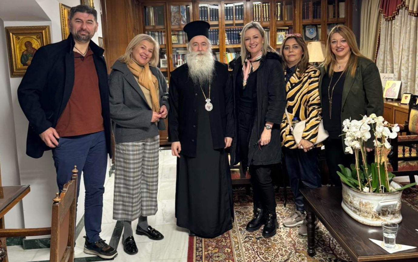 Επίσκεψη του Εμπορικού Συλλόγου Κορίνθου στον Μητροπολίτη Παύλο ...