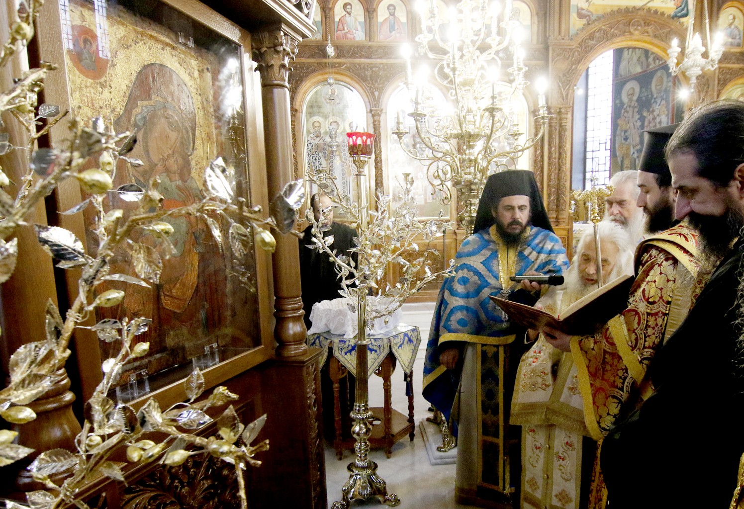 Εορτ της Υπαπαντής και καθιέρωση της Ιεράς Εικόνος της Παναγίας ...