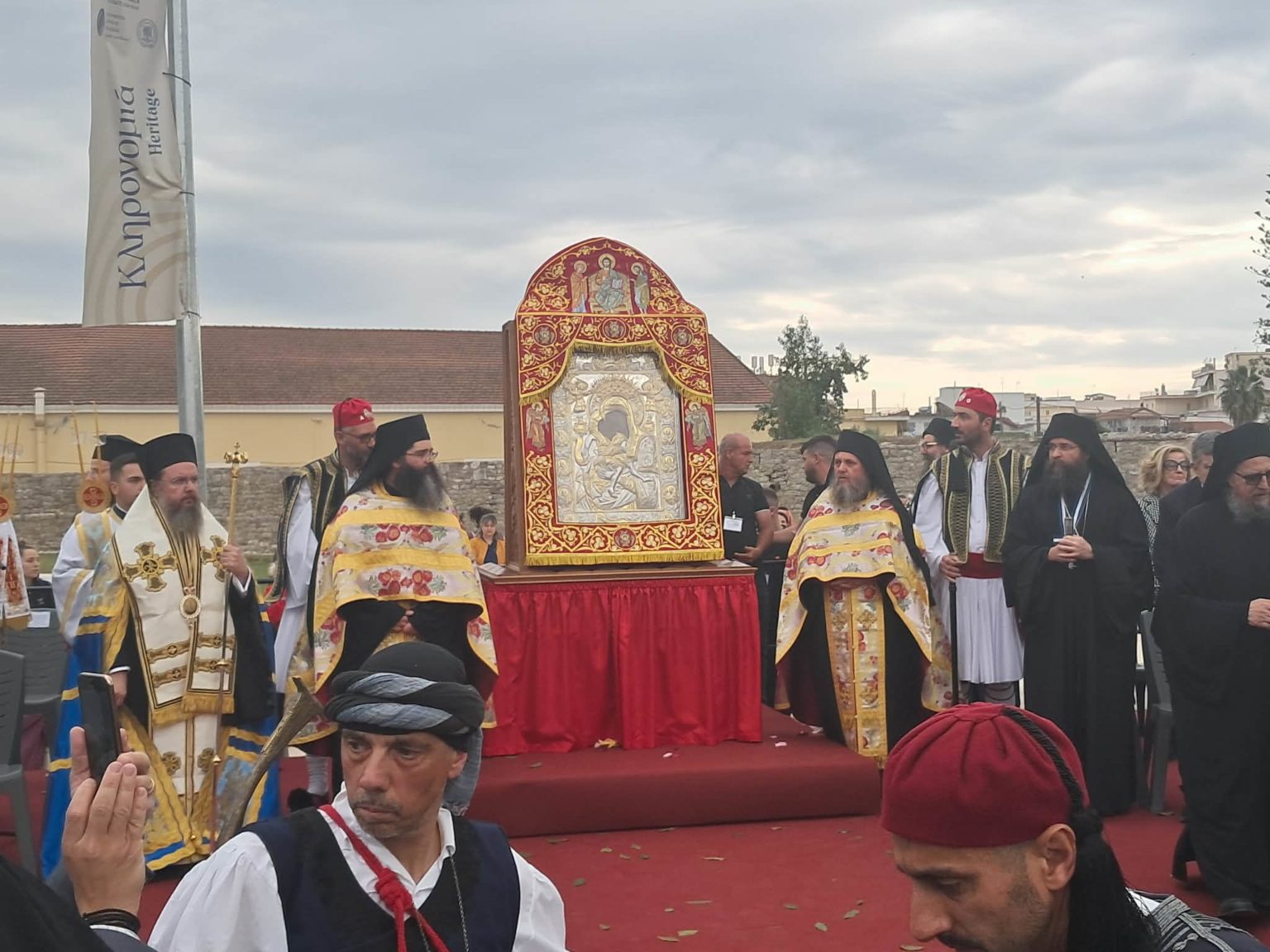 Αποστολή στην Ιερά Πόλη Μεσολογίου: Πάνδημη υποδοχή της Ιεράς Εικόνος ...